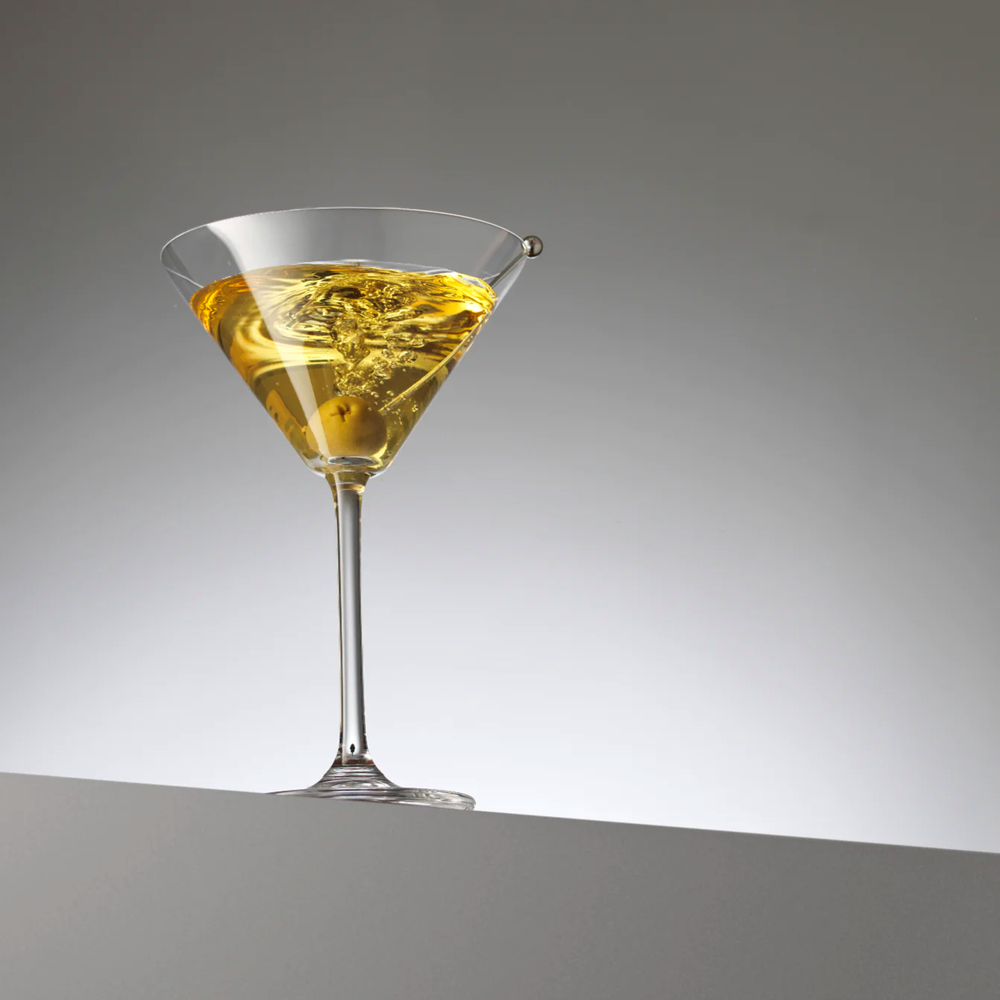 Iconic Movie Moments Featuring Classic Cocktails and Their Glassware